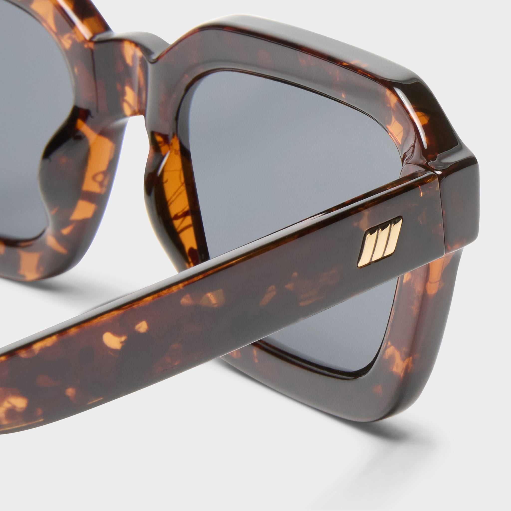 Impossible Tokyo Tort Uni-Sex Square Sunglasses | Le Specs